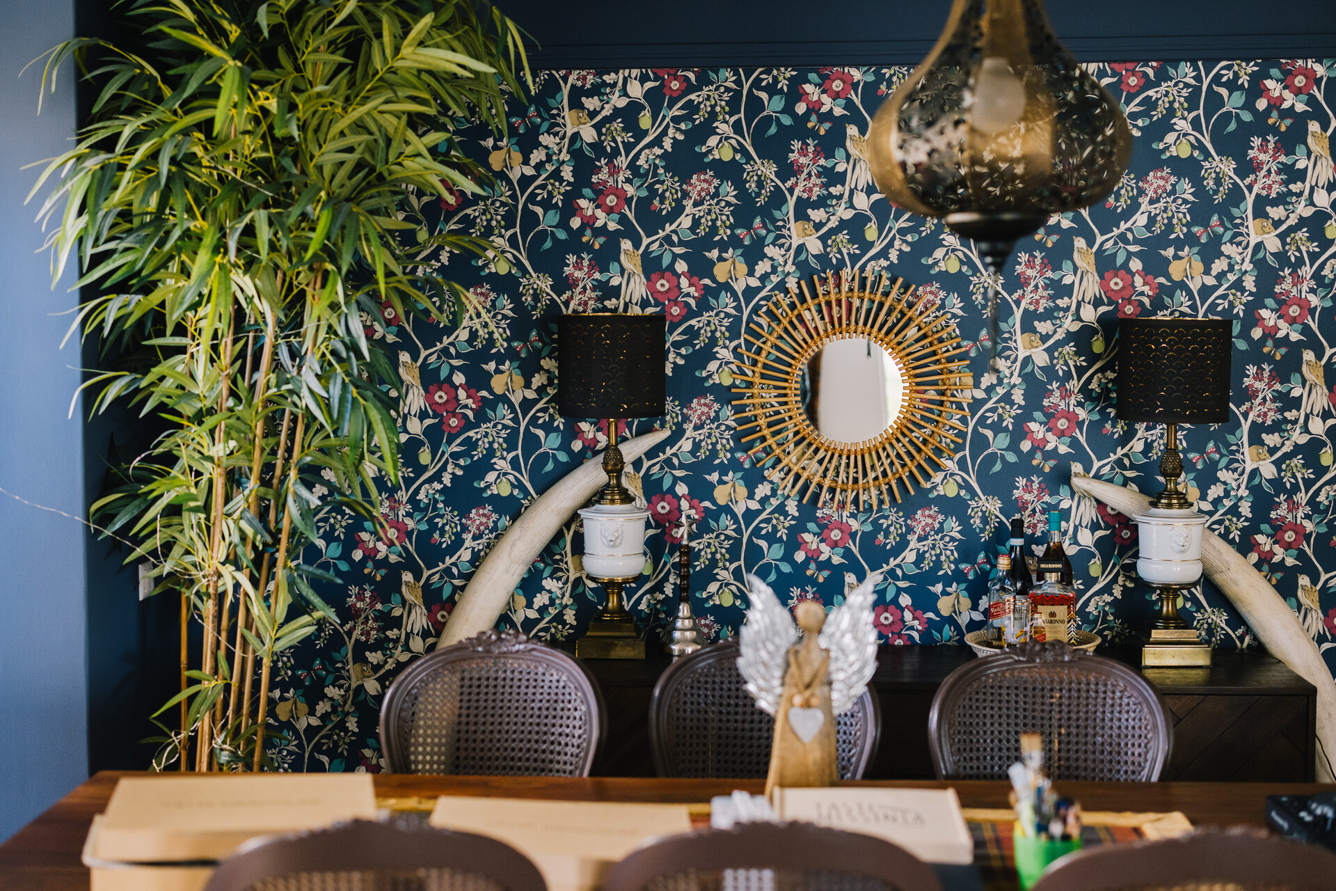 Mέσα στο boho διαμέρισμα της σχεδιάστριας Σήλιας Δραγούνη | LiFO